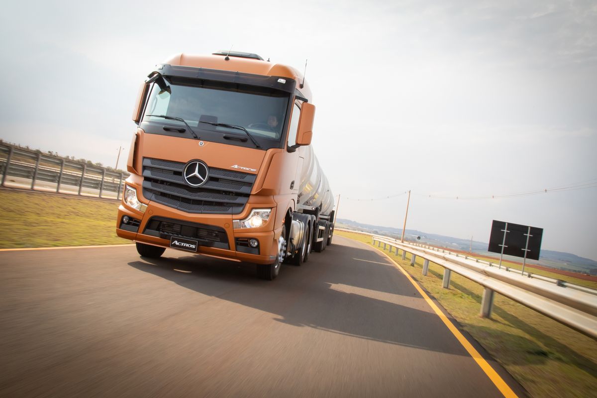 Mercedes-Benz avança com a digitalização no transporte – AutoIndústria