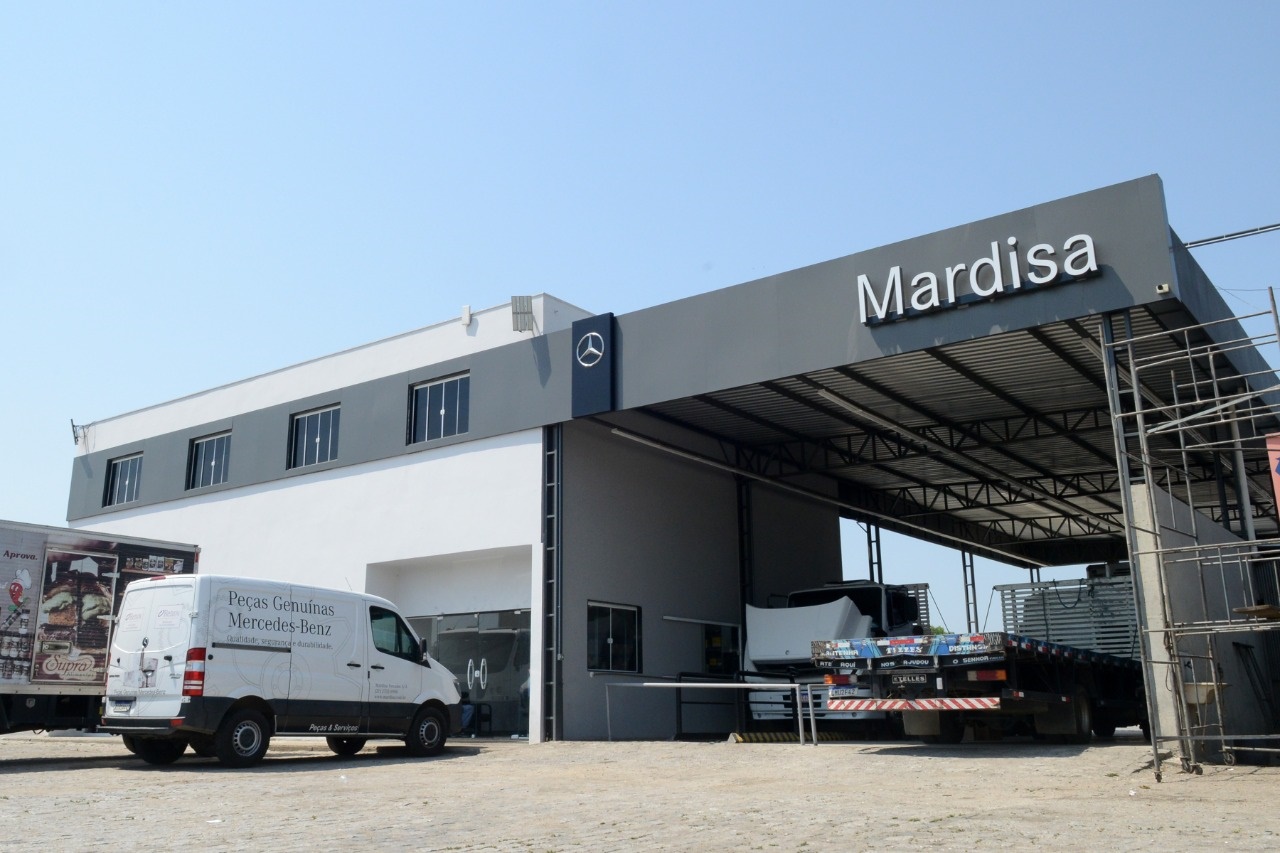 Mercedes-Benz inova com atendimento em posto de combustíveis ...