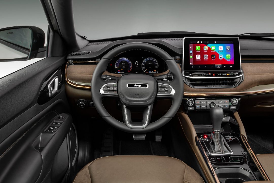 Commander chega em quatro versões (muito) bem equipadas – AutoIndústria