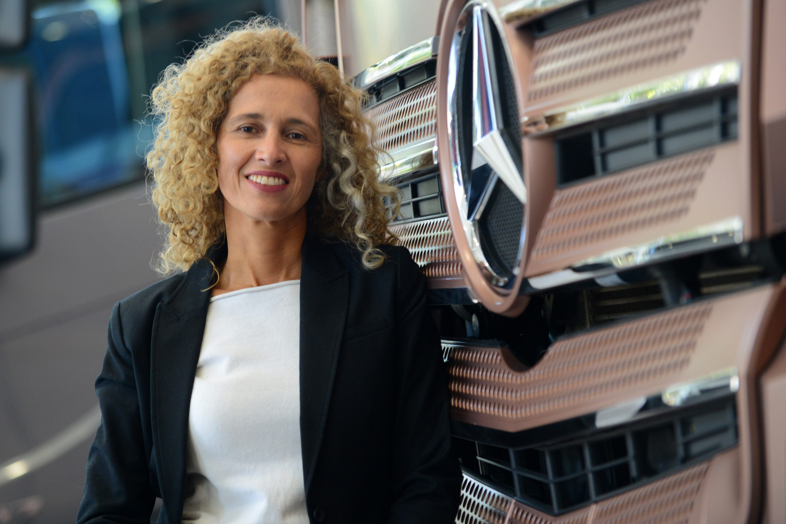 Erica Daumichen responderá por Produção na Mercedes-Benz – AutoIndústria